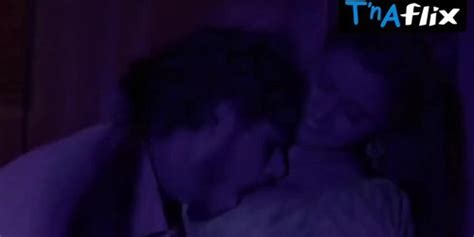 Gunnjan Aras Butt Breasts Scene In Gandi Baat