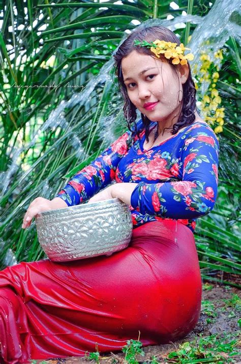 Thingyan Water Festival Model Belleza Asiática Mujeres Asiáticas