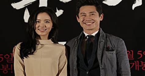 야한 영화 속 남 배우 신인 여배우만 띄운다