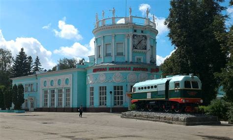 Памятник тепловозу ТУ 2 — Тепловоз памятник возле станции Родина ДЖД в Нижнем Новгороде