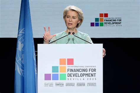 Урсуле фон дер Ляйен грозит вотум недоверия Её судьбу решит Европарламент Kp Ru