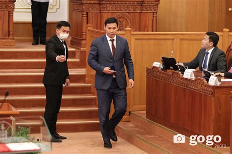 Т Мөнхсайхан Эрүүл мэндийн сайдаар эргэн ирлээ