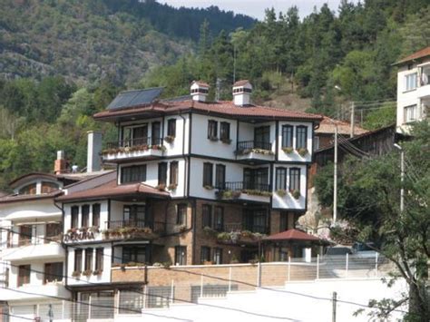 КЪЩА ЗА НАСТАНЯВАНЕ НА ГОСТИ Темпроект ООД проектиране на строителни конструкции