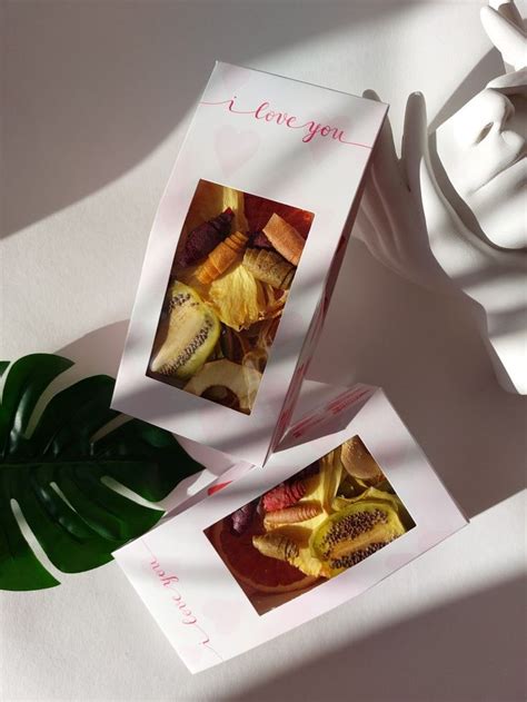 Подарочные наборы из фруктовых чипсов и ягодной пастилы