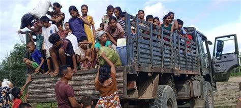 မြို့သိမ်းတိုက်ပွဲများအတွင်း ဖမ်းမိသည့် စစ်သုံ့ပန်းနှင့်မိသားစုဝင် ၇၀၀ ကျော်ကို Aa လွှတ်ပေး