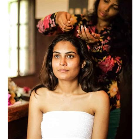 Tea Tree Oil For Hair Benefits And How To Use Curl Hair Style