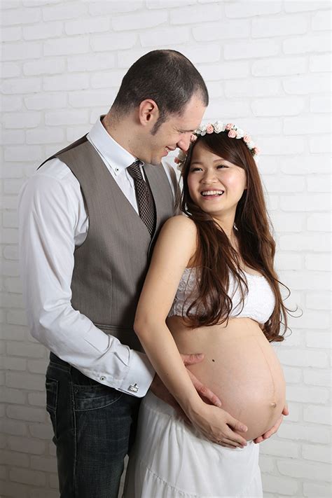 ラブラブなお二人♡／大阪でマタニティフォト｜大阪・豊中千里中央でマタニティフォト写真館撮影スタジオなら【ハニーアンドクランチ】