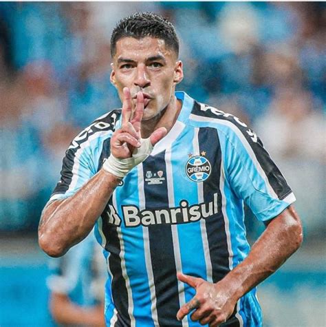 伊布之后如今他也要告别？苏牙将自宣退役 哔哩哔哩