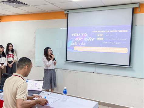 Khoa Marketing nghiệm thu nhiều đề tài nghiên cứu khoa học mang giá trị thực tiễn cao