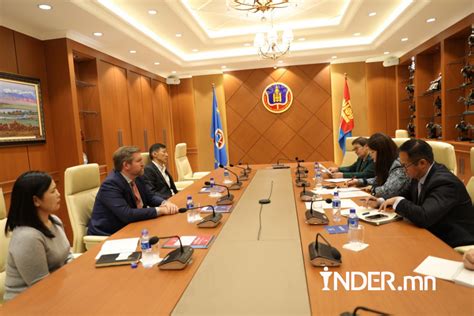 АНУ ын Азийн сангийн суурин төлөөлөгчтэй уулзав