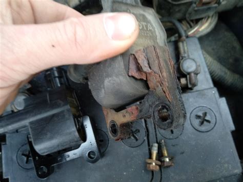 Замена катушек зажигания — Toyota Corolla (110), 1,4 л, 1998 года ...