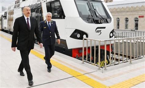 სამგზავრო მატარებელი რომელიც ბაქო თბილისი ყარსის რკინიგზაზე ივლის [ფოტო] Netgazeti