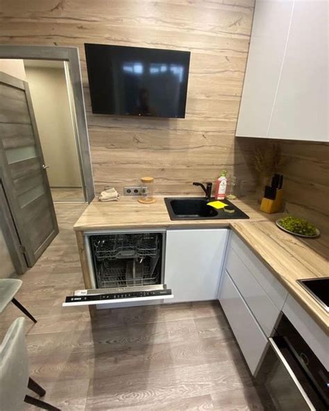 Распашной шкаф в современном стиле от Улампэк Modern Closet Room Inspo Room