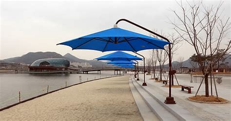 세종호수공원에 설치된 시민쉼터 파고라