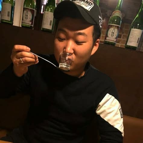 프로젝트알 Jh King G • Threads Say More