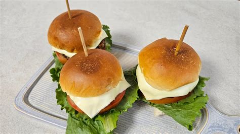모닝빵으로 미니버거 만들기ㅣ홈메이드 햄버거 패티 만드는 법ㅣ Youtube