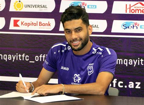 بیانیه عجیب باشگاه سومقاییت با مهدی شریفی، مهاجم اهل آذربایجان جنوبی