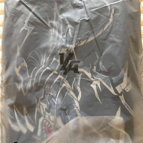 Youngla Shirts Young La Yugioh Black Graphic Tshirt With Blue Eyes