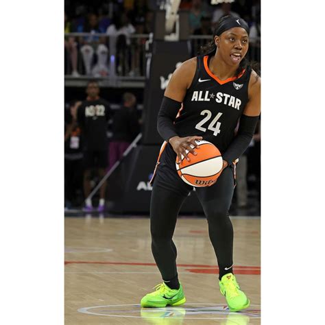 Which Basketball Shoes Arike Ogunbowale Wore
