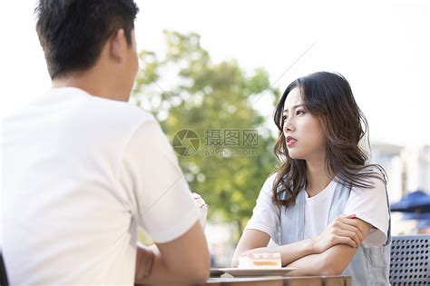 情侣吵架高清图片下载 正版图片501604624 摄图网
