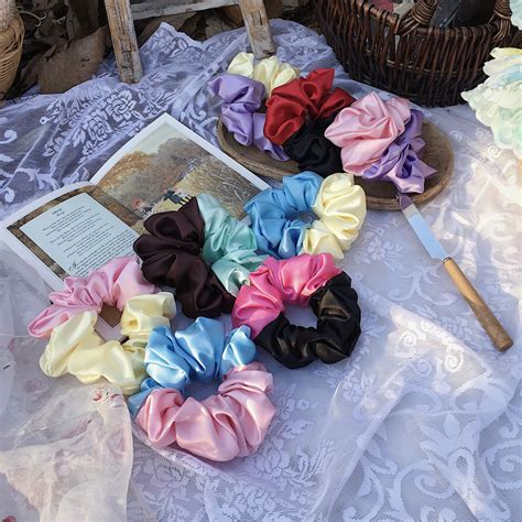 레브랑스 자체제작 레브랑스 투톤 공단 스크런치 6 Colors 곱창밴드 슈슈 위시버킷