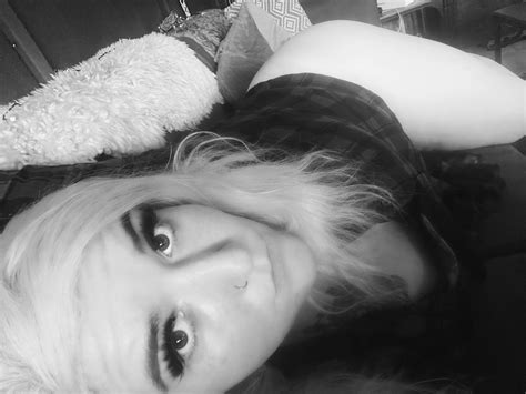 Bella Beluga Mym Curvy