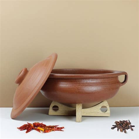 Buy Dilaab Urali Clay Pot With Lid Brown 3000 Ml Online In India Vaaree