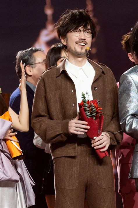 周传雄跨年盛典经典连唱 金曲新编情满东方 360娱乐，你开心就好