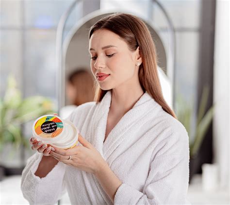 Крем масло для тела ВкусВилл «Ши миндаль какао 150 мл купить по цене 429 ₽ в интернет магазине