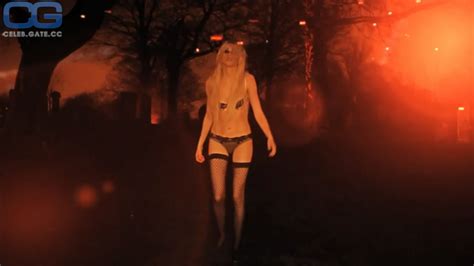 Taylor Momsen Nude Pictures Onlyfans Leaks Playboy Photos Sex Scene