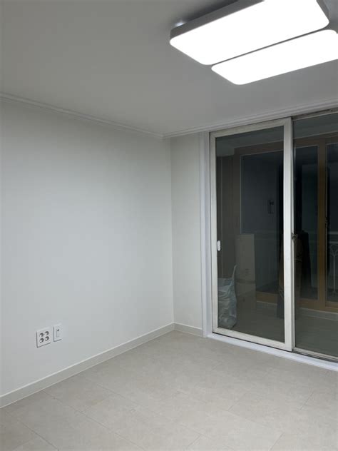 신혼집 인테리어 04ㅣ 원진인테리어 도배마루 시공후기 페인트 질감 실크벽지그랑데 이모션 블랑 네이버 블로그