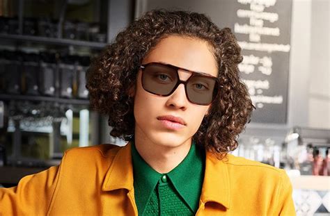 Transitions Lenses History How They Work And Where To Buy