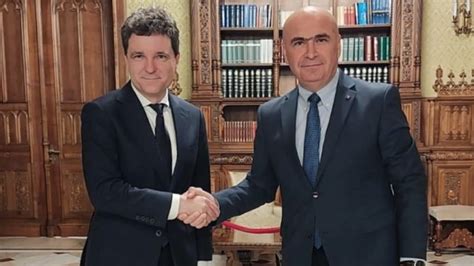 Румънският президент Никушор Дан назначи Илие Боложан за премиер на страната ВИДЕО