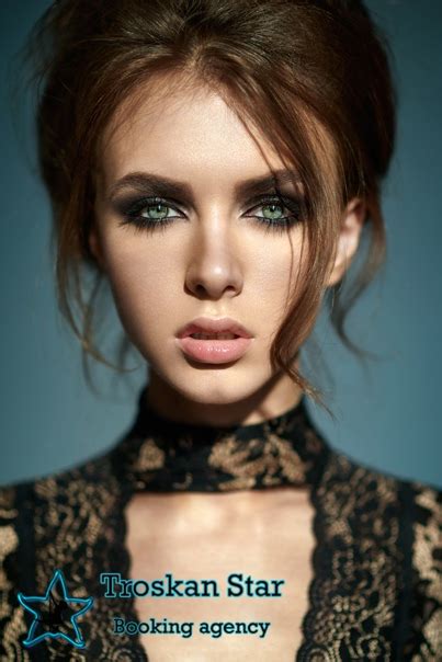 Компания Troskan Star Booking Agency предлагает работу для девушек в Сингапуре и на Бали Работа