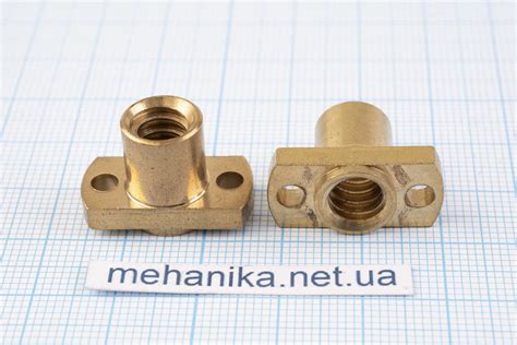 Трапецеїдальна гайка, крок 2 мм (вузький фланець) T8, однозахідна ...