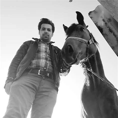 Sajad Eftkhari1 • Threads Say More