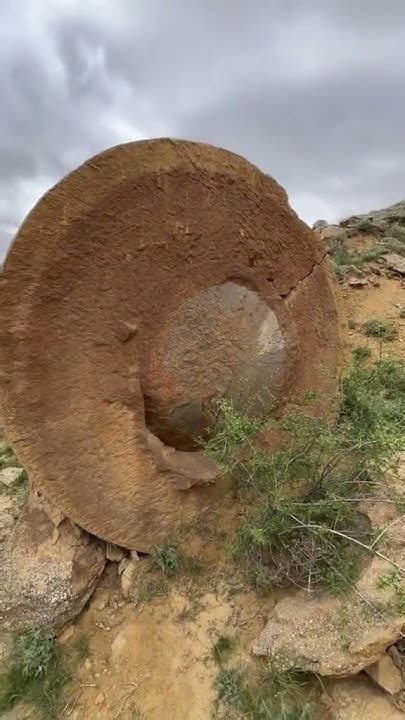 Окаменелый фрукт с косточкой В долине шаровидных камней в Актау Youtube