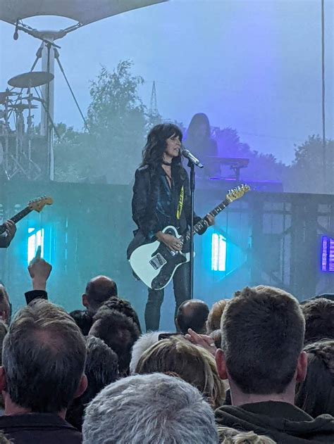 Solve Nena In Concert Jigsaw Puzzle Online With Pieces