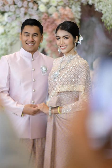 រូបភាពខ្លះៗ ថ្ងៃចូលរោងការ សុវត្ថិឌី ធារិកា ស្រស់ស្អាតខ្លាំង Khmerload