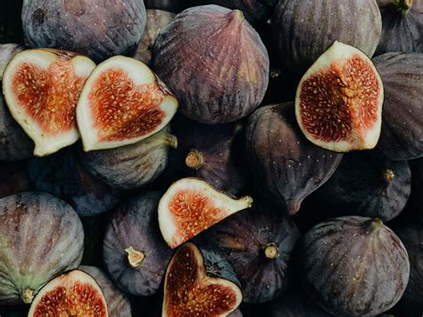 Figs Taste Benefits How To Eat Side Effects And More