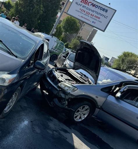 Արտաշատում բախվել է 5 ավտոմեքենա․ կան տուժածներ Ֆակտոր տեղեկատվական կենտրոն