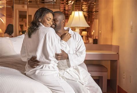 Poconos Suites Poconos Honeymoon Resorts For Couples Cove Pocono Resorts