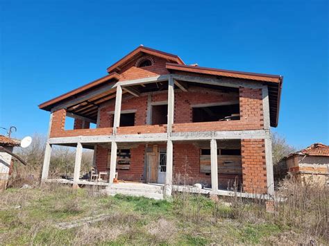 Малък чардак Къща в с Малък Чардак Двуетажна къща 333 кв м РЗП 3000