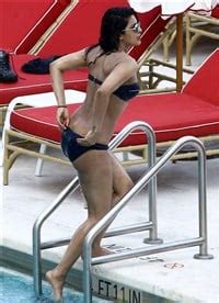 Priyanka Chopra Bikini Beach Lesbo Sex Romp With Adriana Lima
