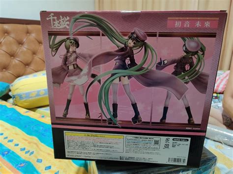 Hatsune Miku senbonzakura scale figure, Hobbies & Toys, Memorabilia ...