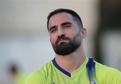 مهرداد محمدی به ترکیه رفت حضور در اردوی تراکتور و سپس عقد قرارداد تسنیم