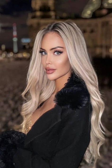 This Is Not Just A Look” Real Mob Wife Reacts To Mob Wife Aesthetic” Thats Taking Tiktok By