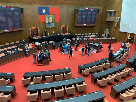 立院停會一週 拚31日三讀通過紓困振興預算增至6300億 政治快訊 要聞 Nownews今日新聞