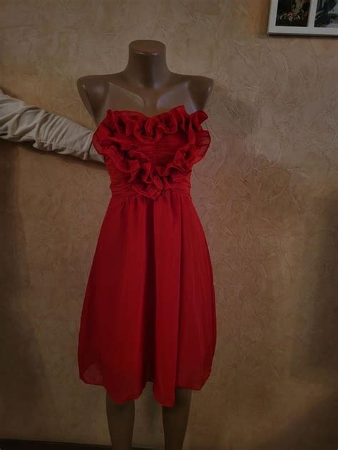 Червона нарядна сукня — ціна 225 грн у каталозі Короткі сукні Купити жіночі речі за доступною