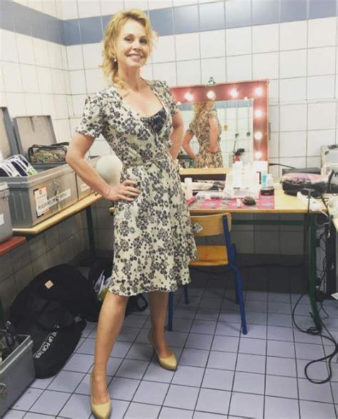 Naked Carole Richert In On N A Plus De Sushis My Xxx Hot Girl